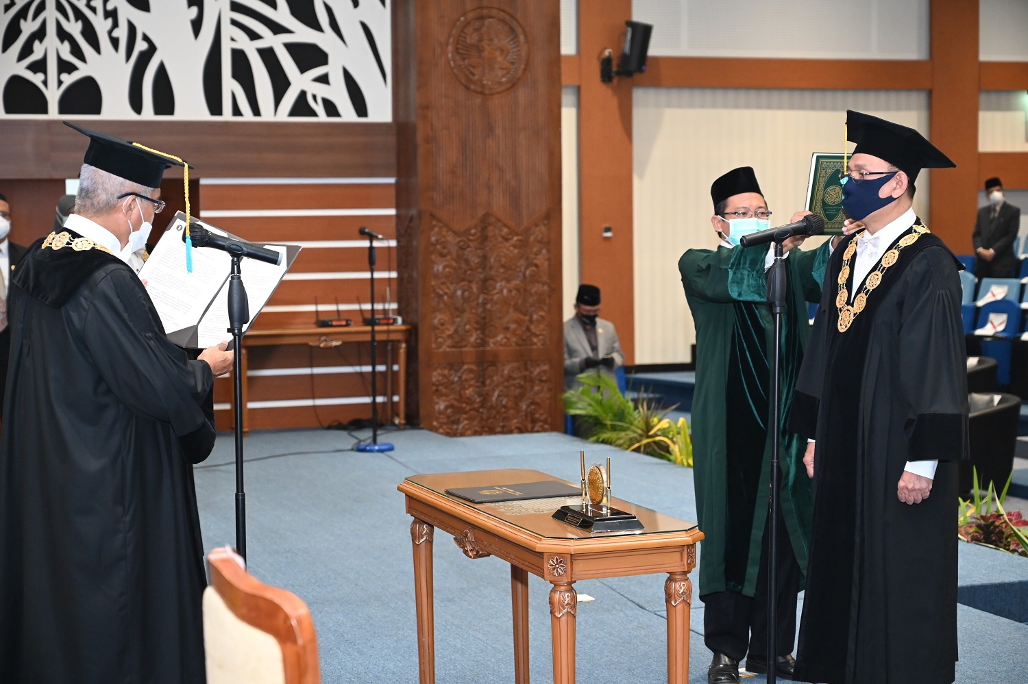 Prof. Nasih Appointed as Universitas Airlangga Rector for 2020-2025 ...