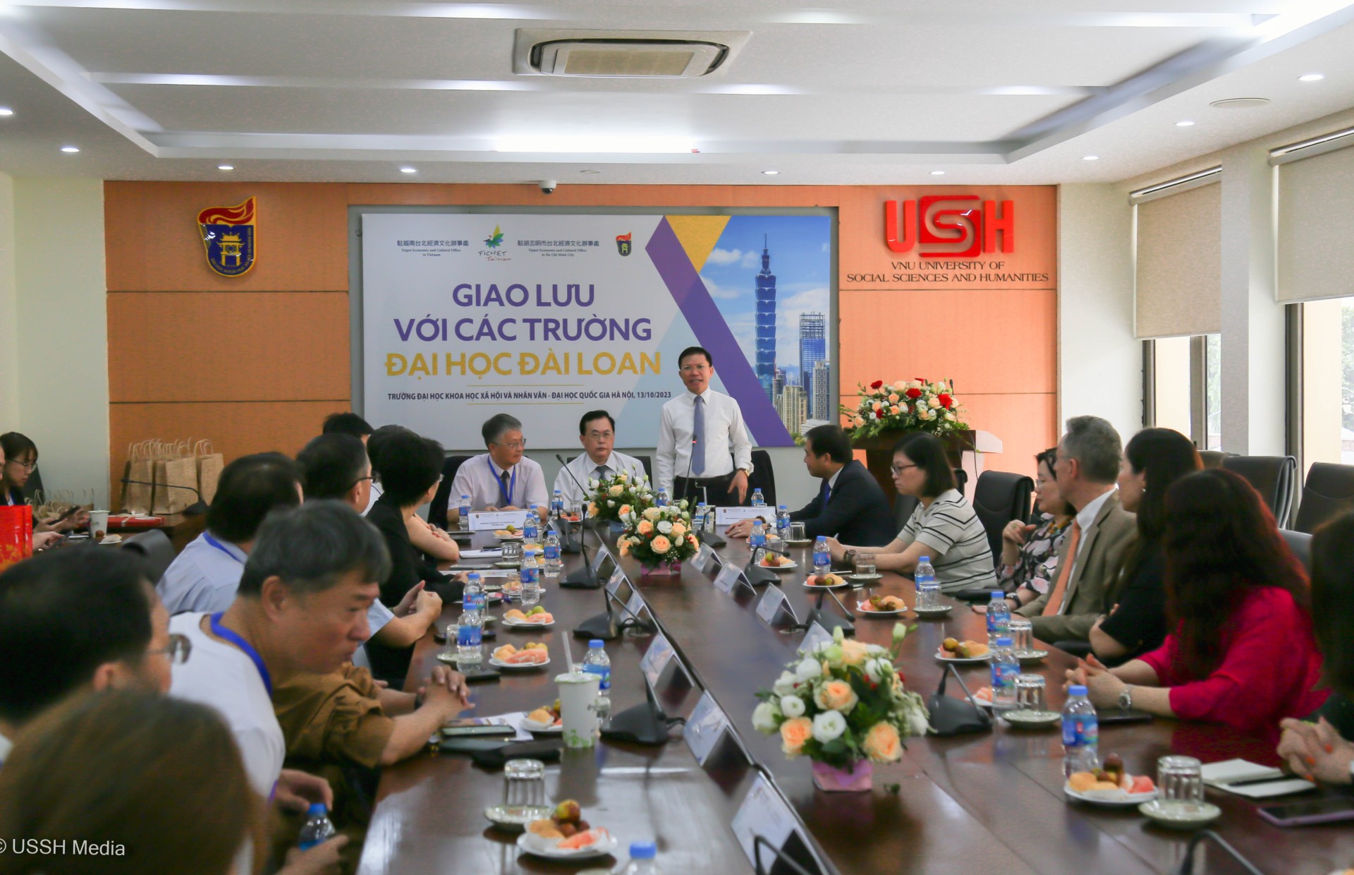 Comprehensive cooperation agreement between VNU-USSH and universities ...