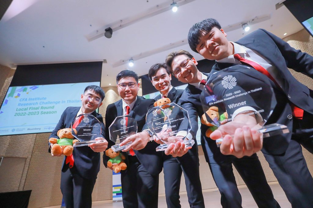 Thammasat students won the International Investment Securities Researcher's Championship ...