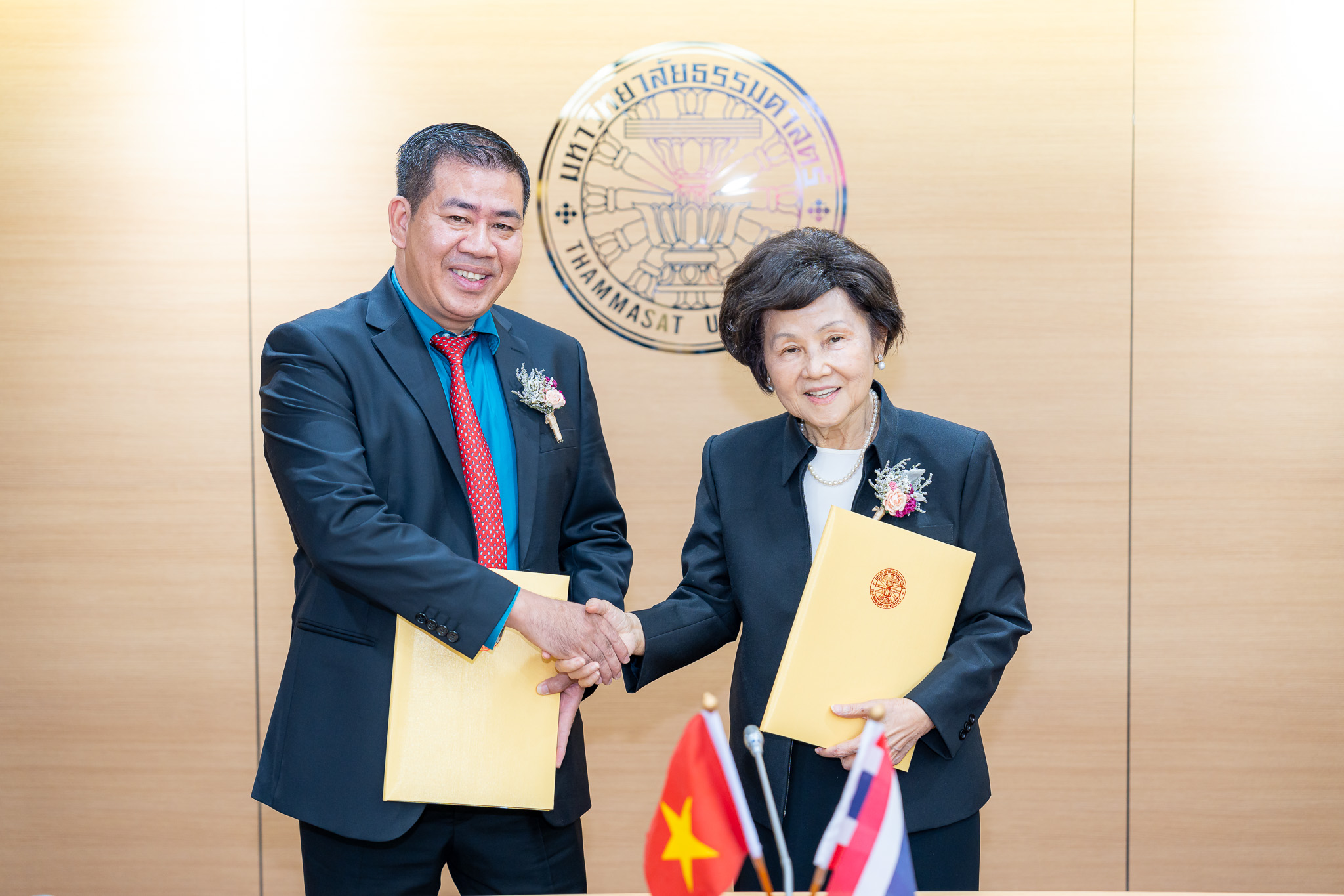 Thammasat joins hands with IUH in research development collaboration, enhancing cultural ...
